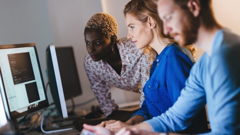 Insourcing Vs Outsourcing IT Services: Which Should You Choose?